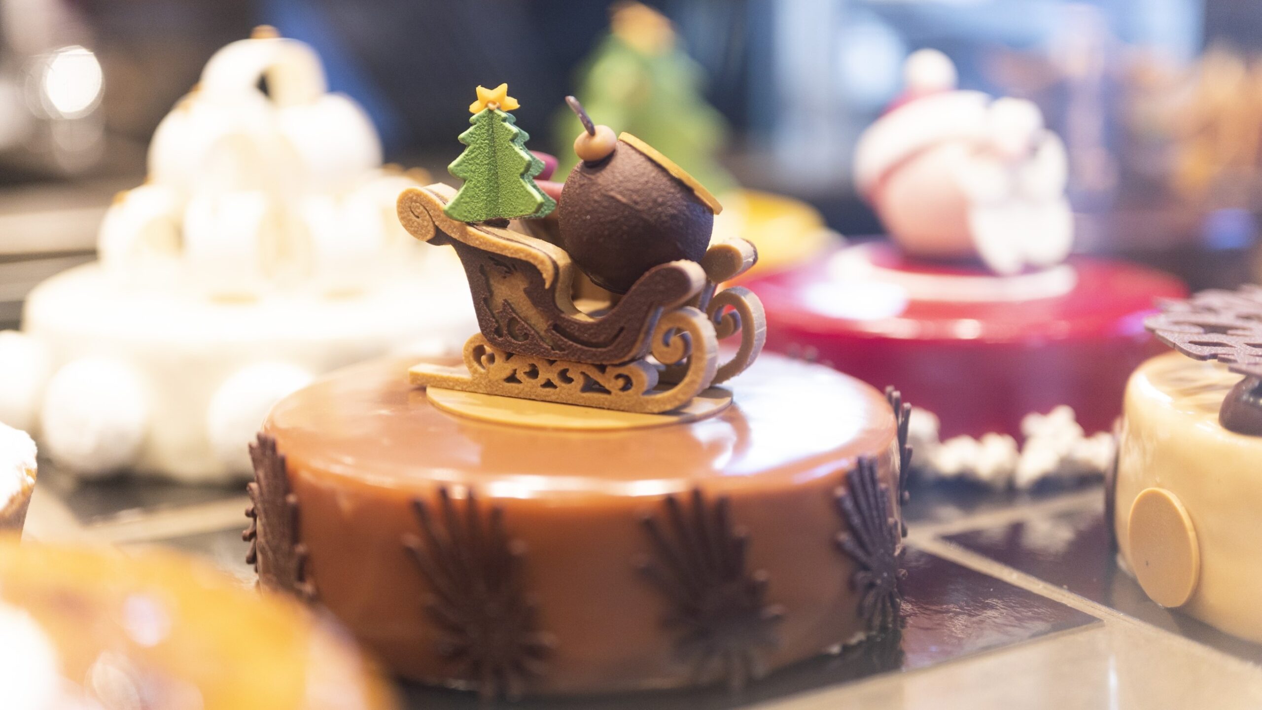 Patisserie de Rouw viert 60-jarig jubileum met spectaculaire eetbare ...